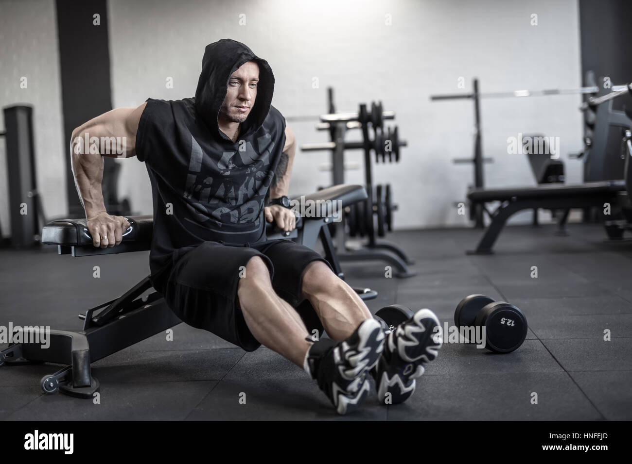 Man dumbbell lifting bench hi-res stock photography and images - Alamy
