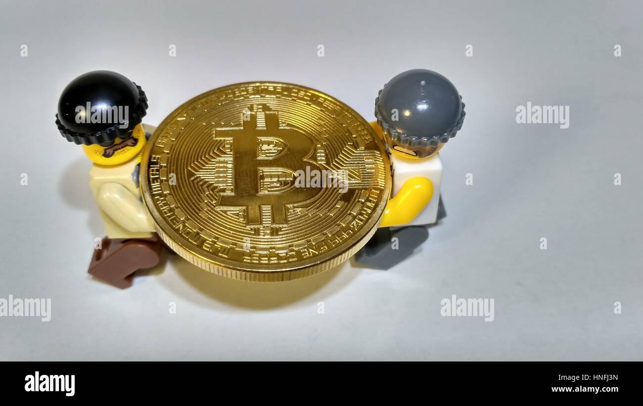 Robbery running loot hi-res stock photography and images - Alamy