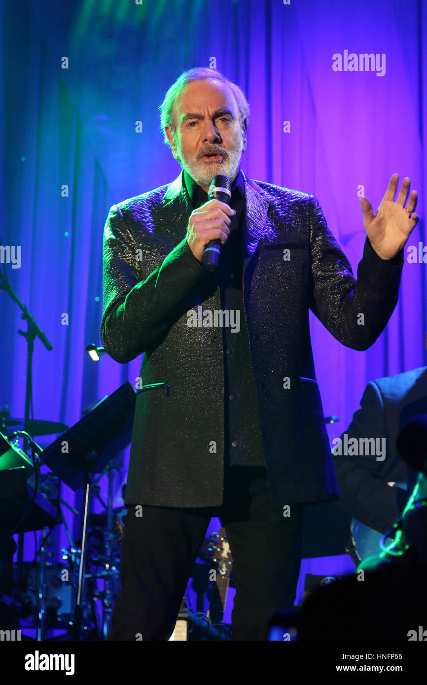 Neil diamond hi-res stock photography and images - Alamy