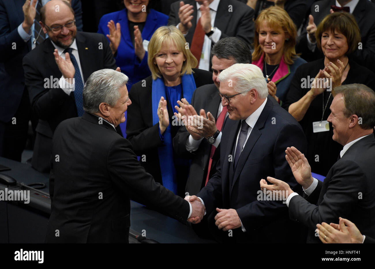 Frank-Walter Steinmeier (2-R) receives felicitations from the faction ...