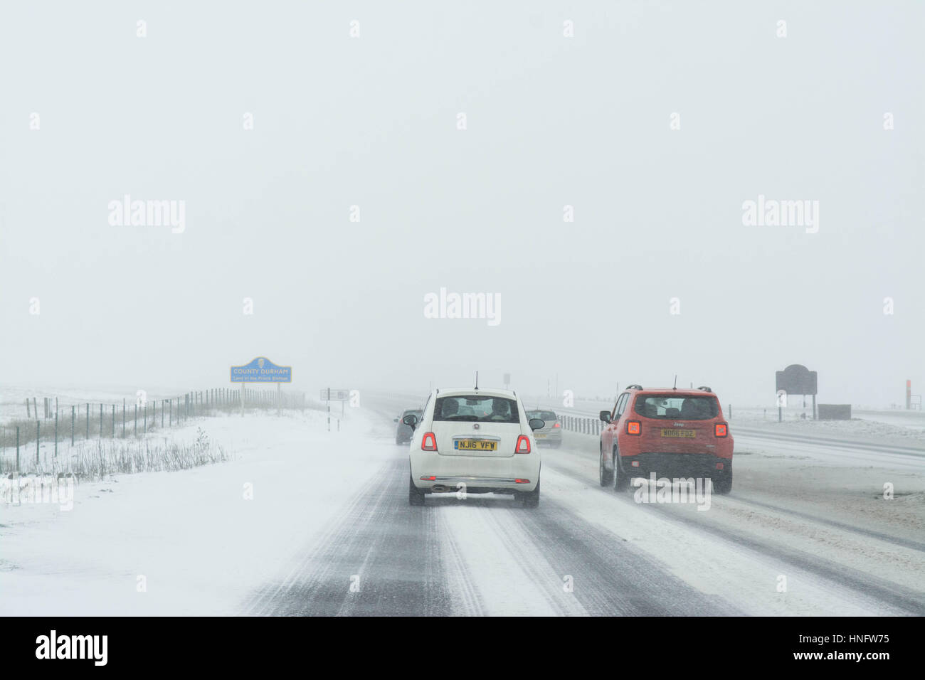 Driving fiat 500 hi-res stock photography and images - Alamy