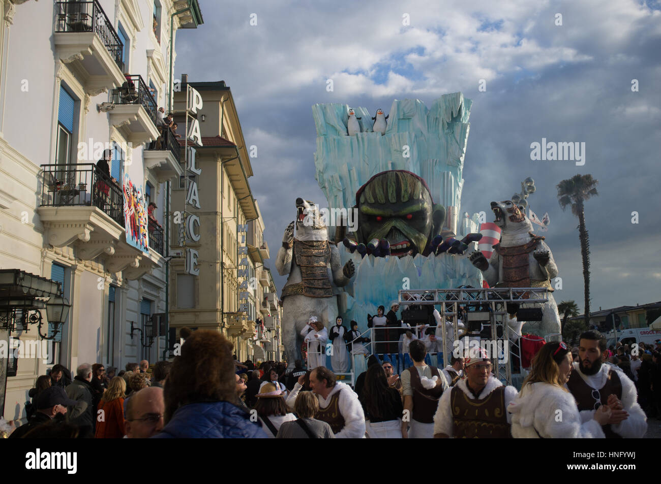 Viareggio, Italy. 12th February 2017. first parade of the 2017 ...