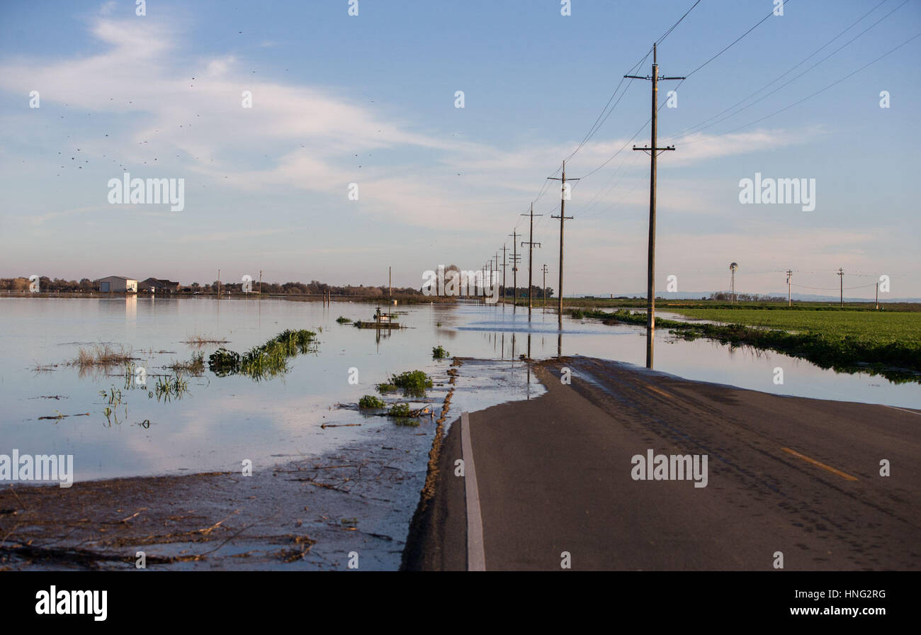 Newman, CA, USA. 12th Feb, 2017. Farm land along the San Joaquin River ...