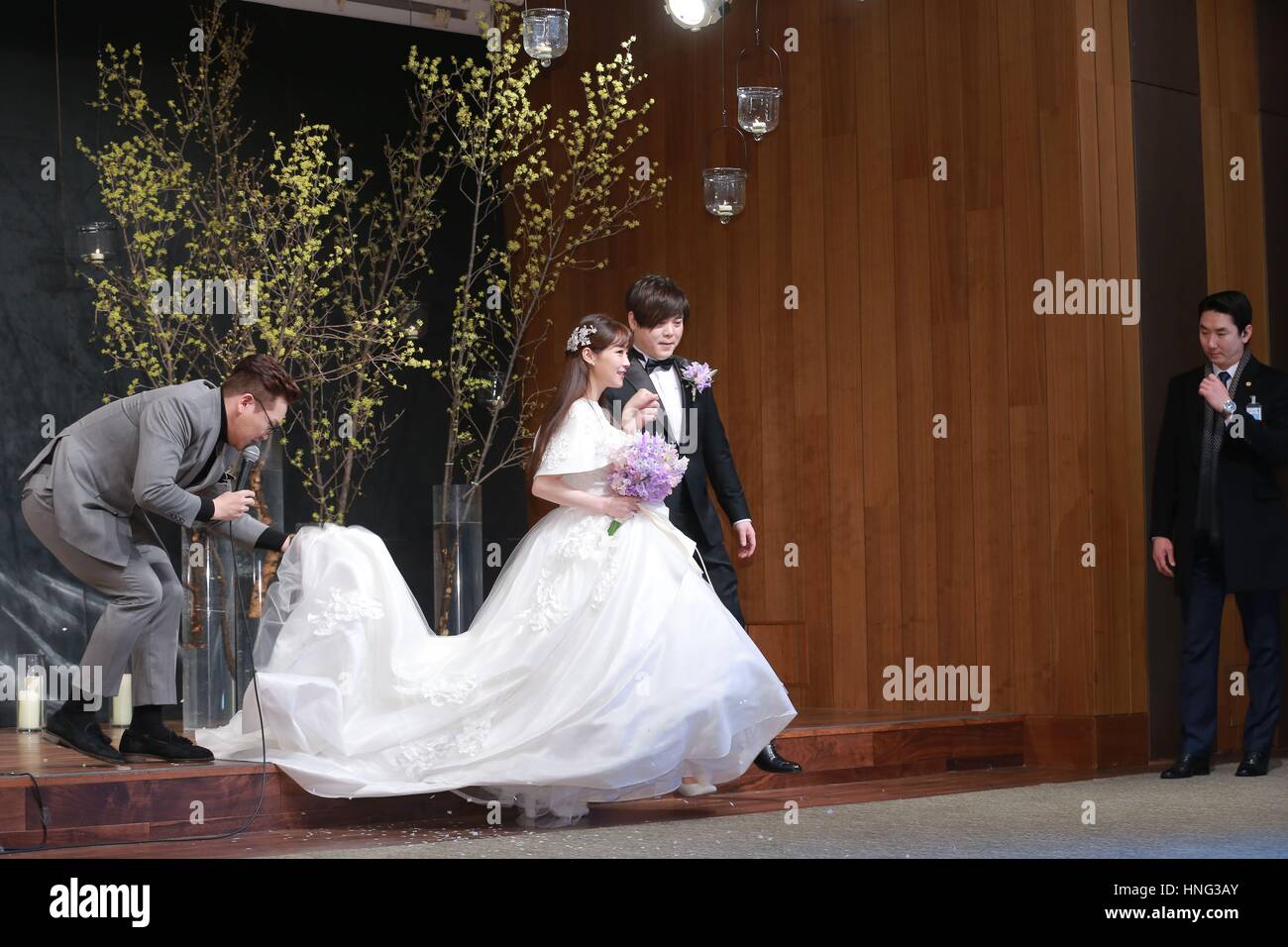 Moon hee jun and soyul wedding hi-res stock photography and images - Alamy