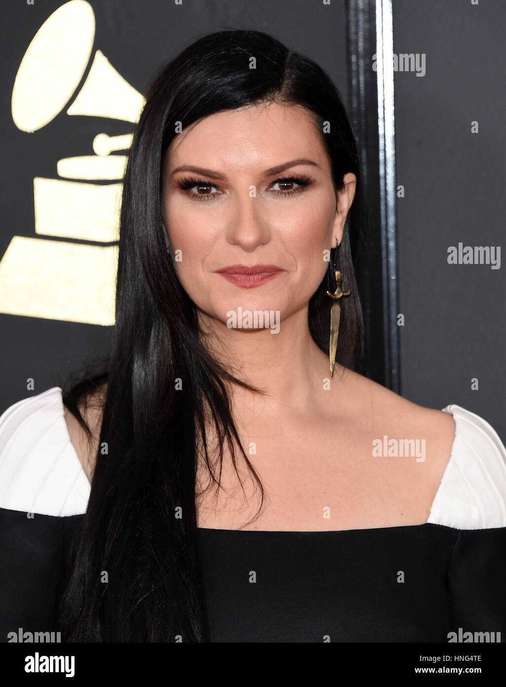 Los Angeles, California, USA. 12th Feb, 2017. Laura Pausini arrives for ...