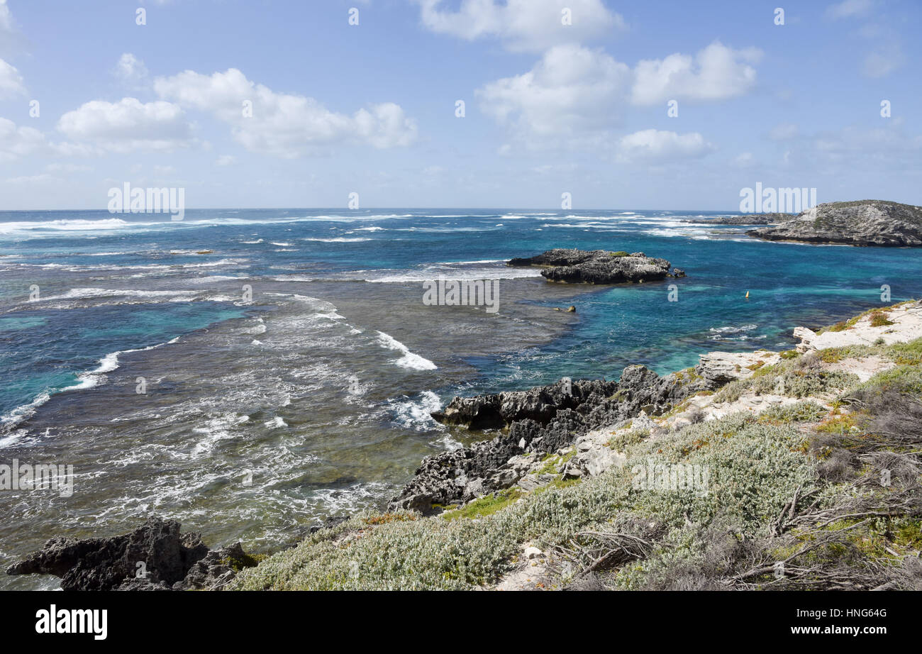 Vibrant Indian Ocean seascape wit limestone rock at Cathedral Rocks ...