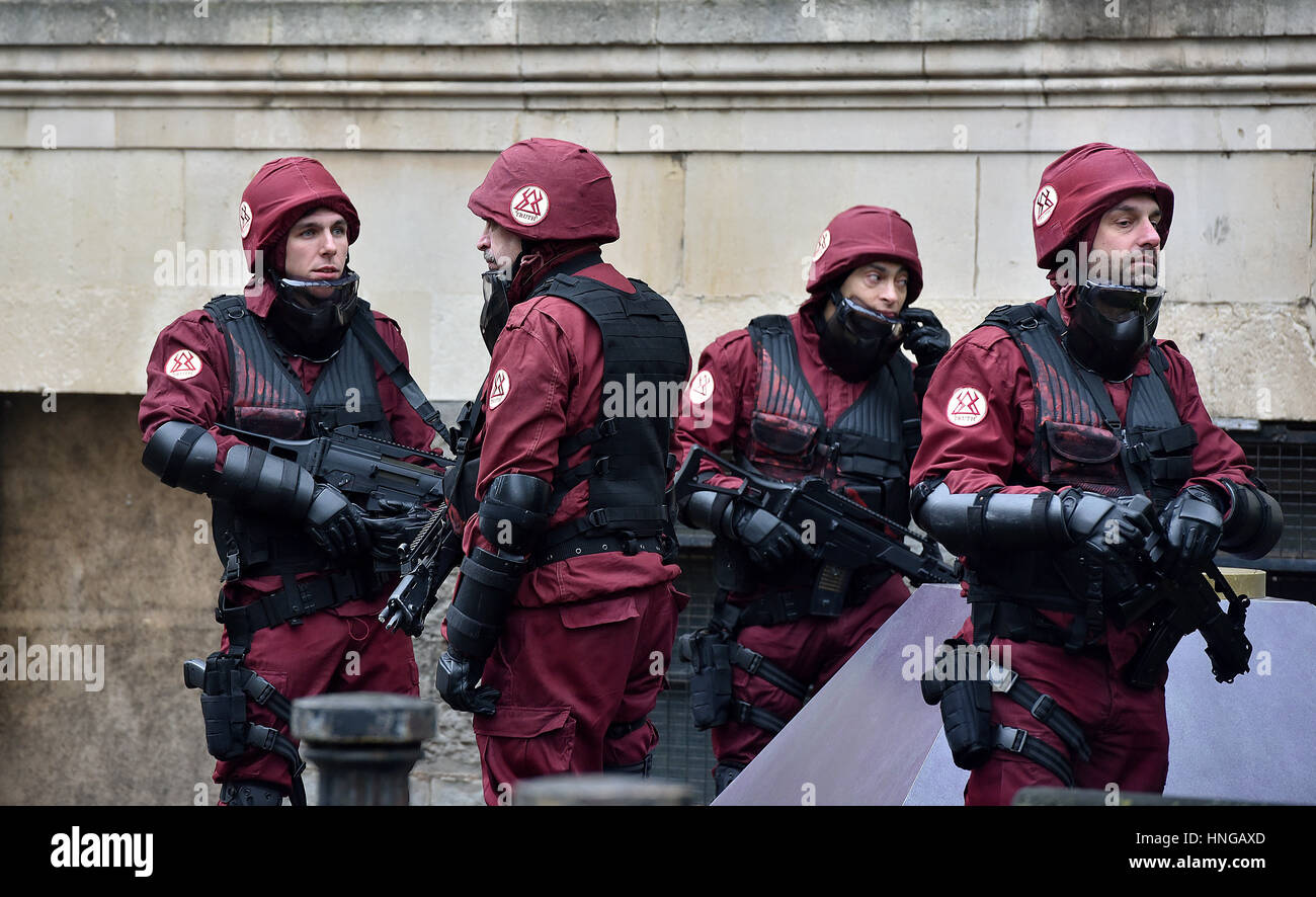 DOCTOR WHO series ten being filmed in Cardiff Bay Stock Photo - Alamy