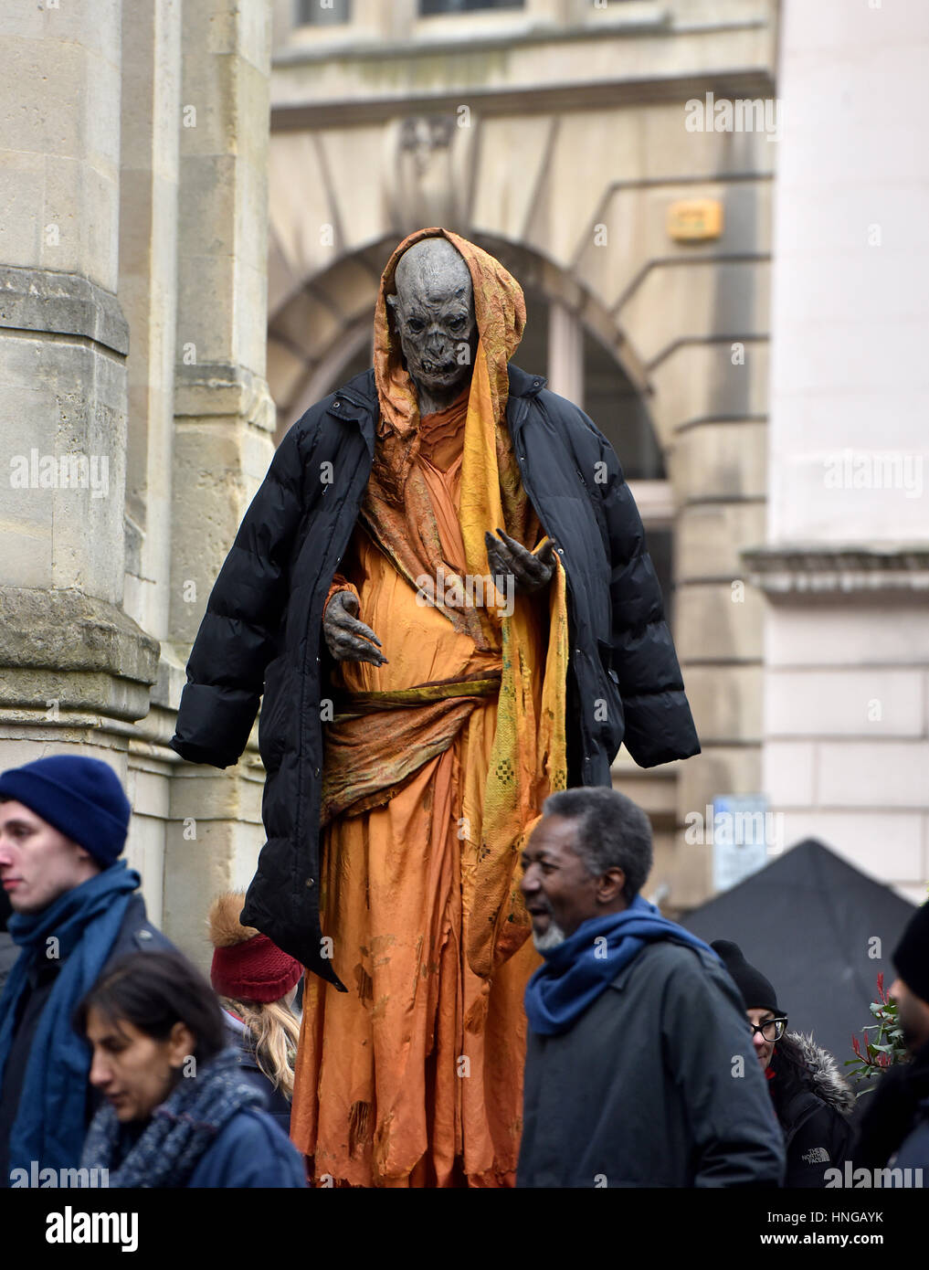 DOCTOR WHO series ten being filmed in Cardiff Bay Stock Photo - Alamy