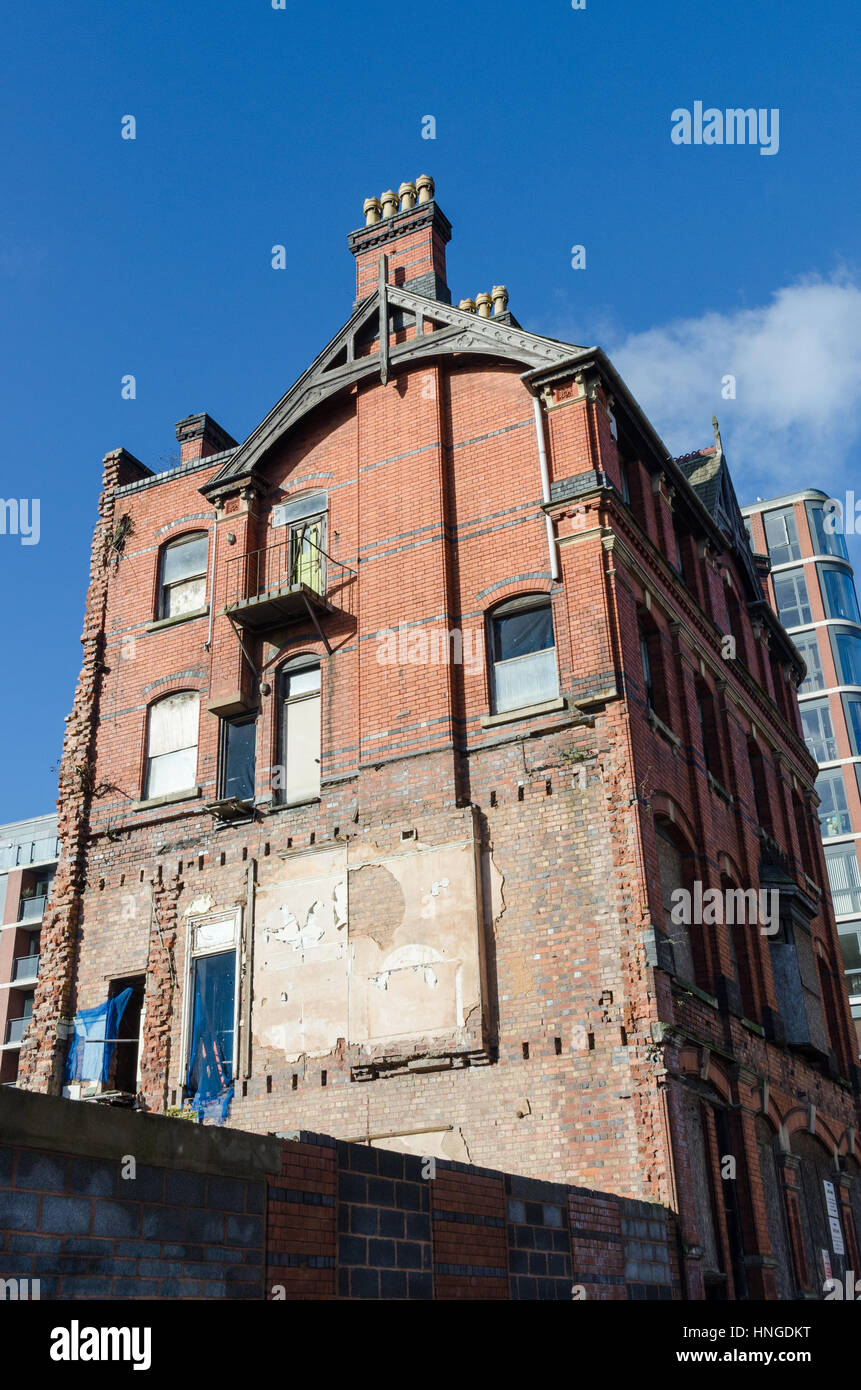 Victorian red brick building hi-res stock photography and images - Alamy