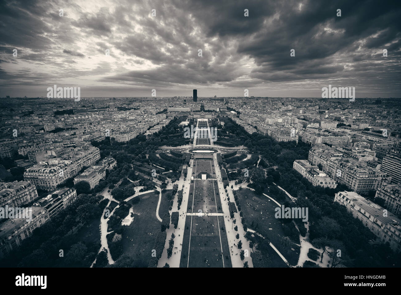 Paris skyline panorama at sunset hi-res stock photography and images ...