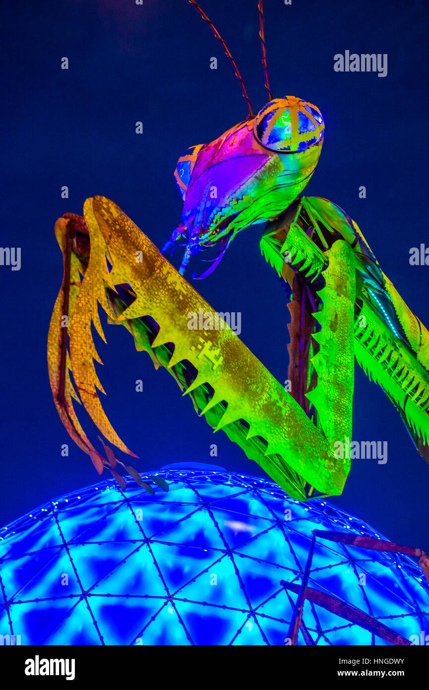 The Giant Praying Mantis Sculpture in front of Container park in ...