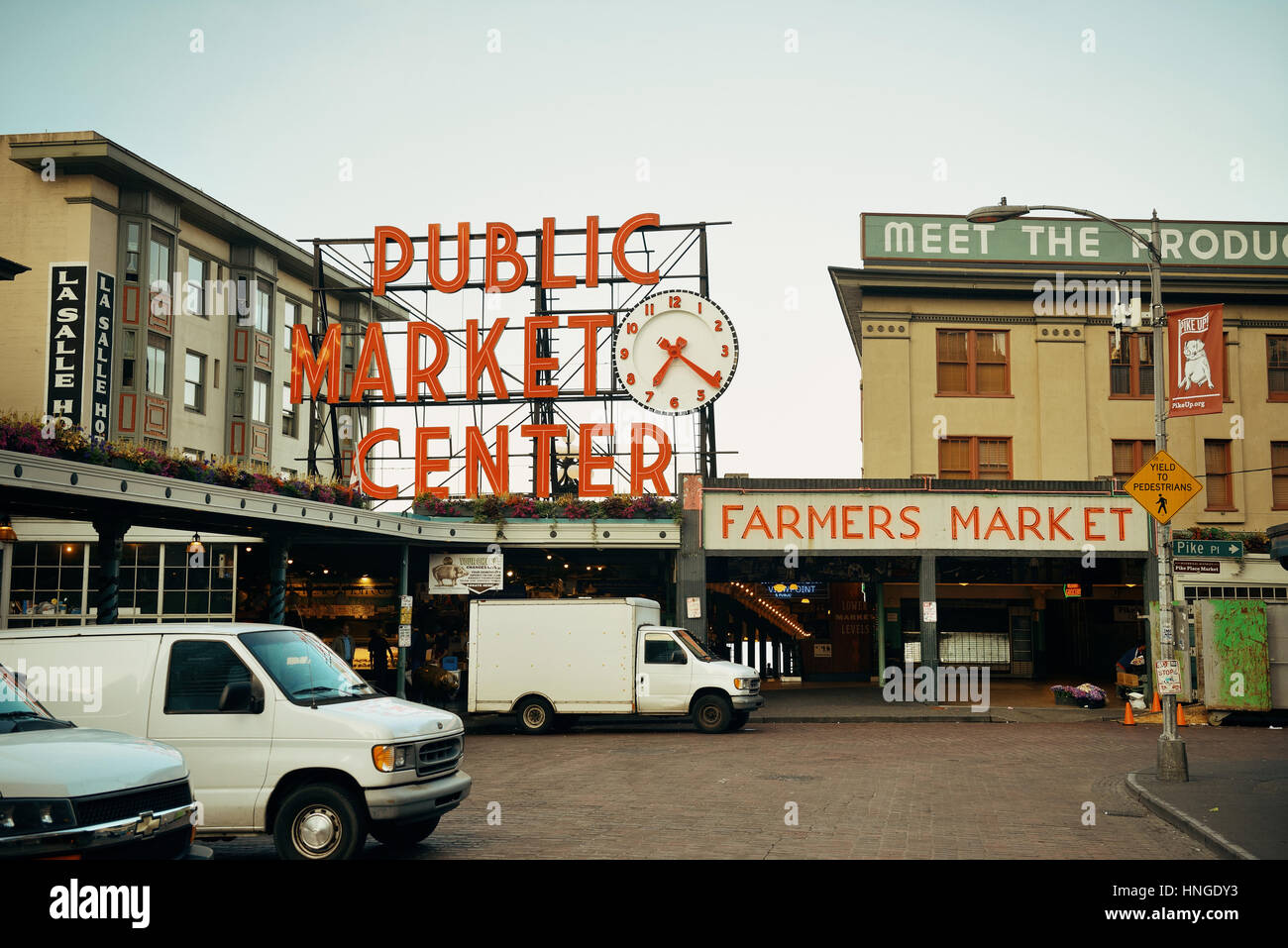 Public market center hi-res stock photography and images - Alamy
