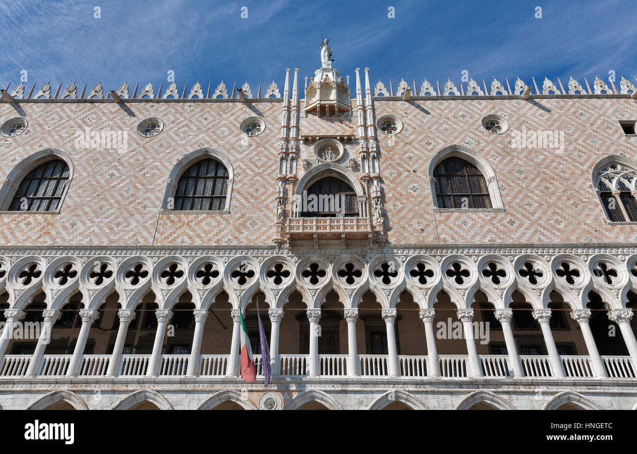Beautifful gothic facade of Doge Palace closeup in Venice, Italy Stock ...
