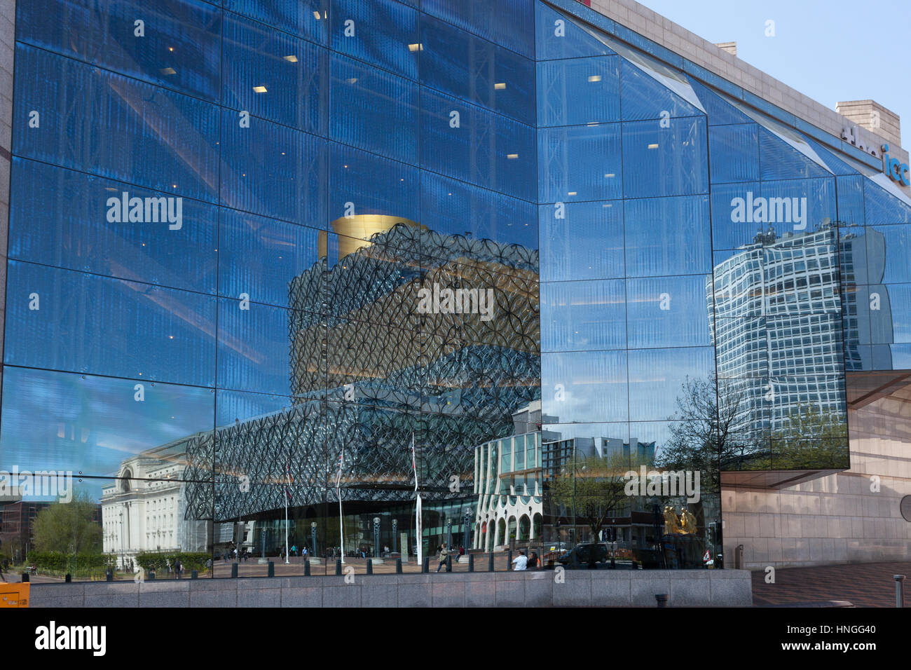 The new Library of Birmingham refllected in the windows of the Symphony ...