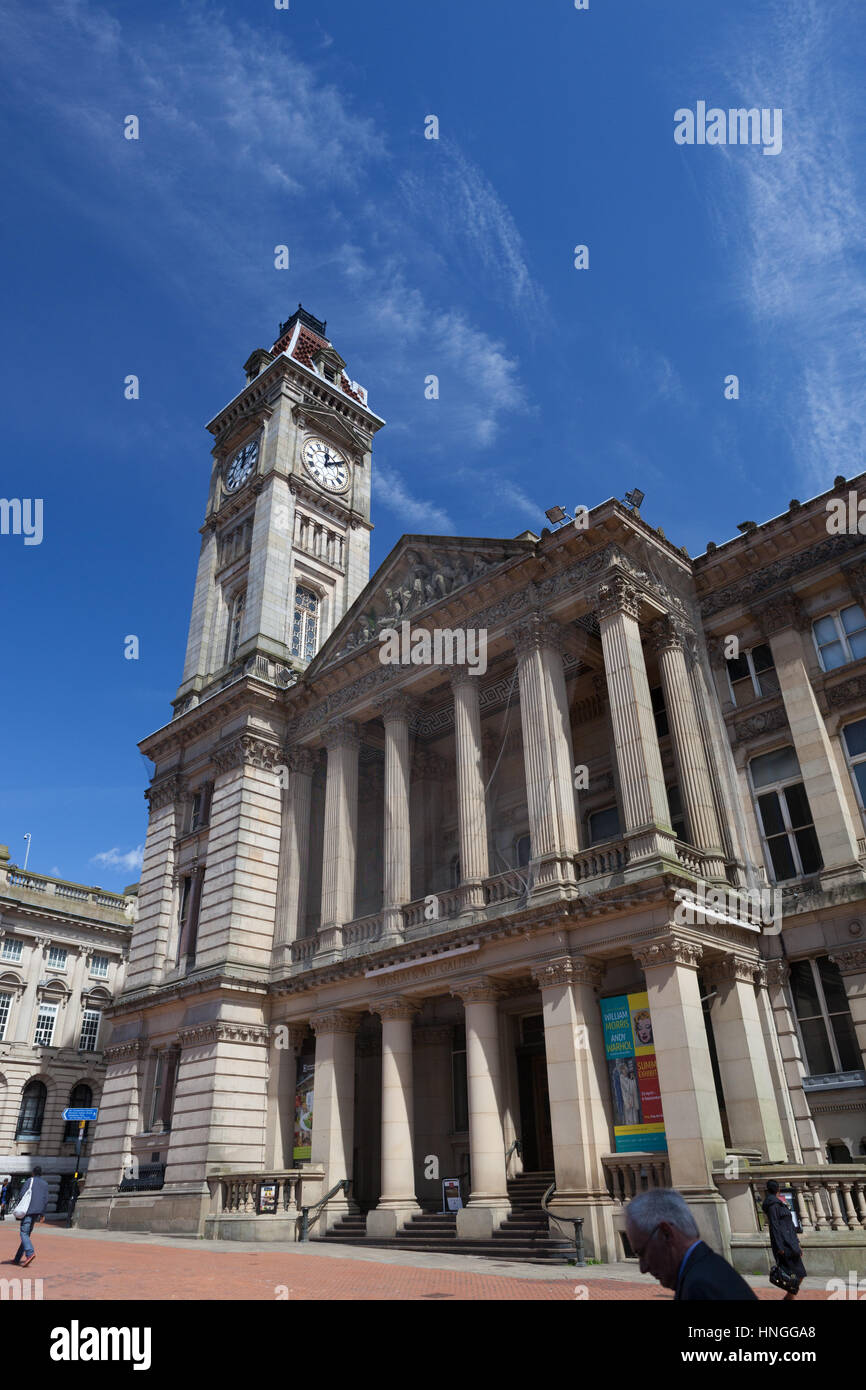 Birmingham museum and art gallery clock hi-res stock photography and ...