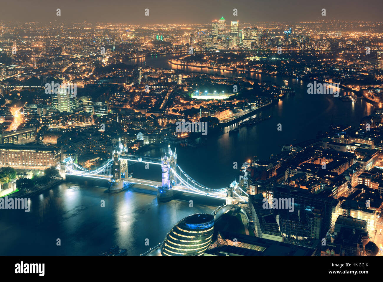 London street light panorama hi-res stock photography and images - Alamy
