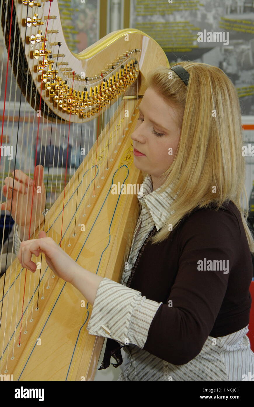 Claire Jones Harp High Resolution Stock Photography and Images - Alamy