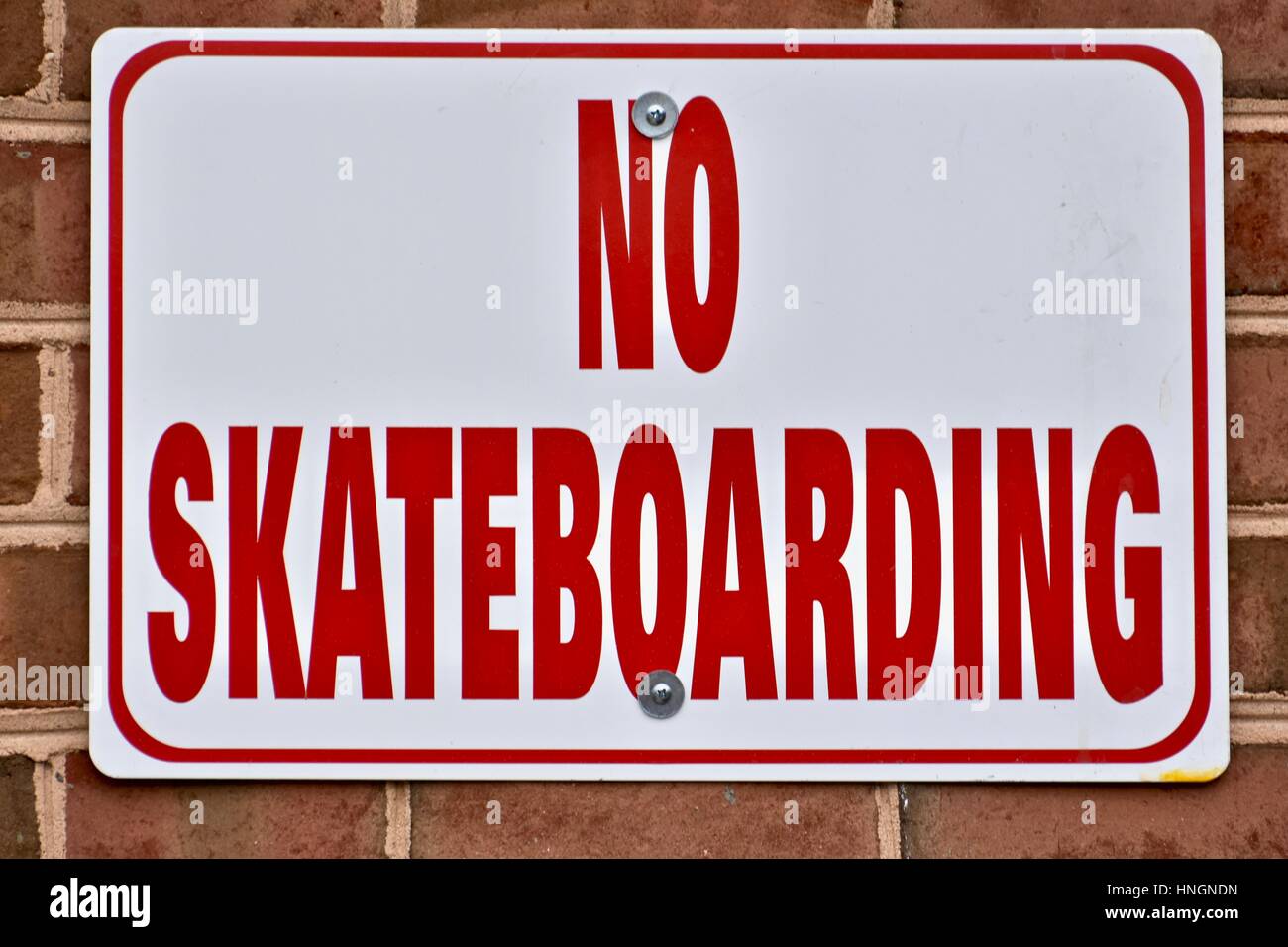No skateboarding sign Stock Photo - Alamy