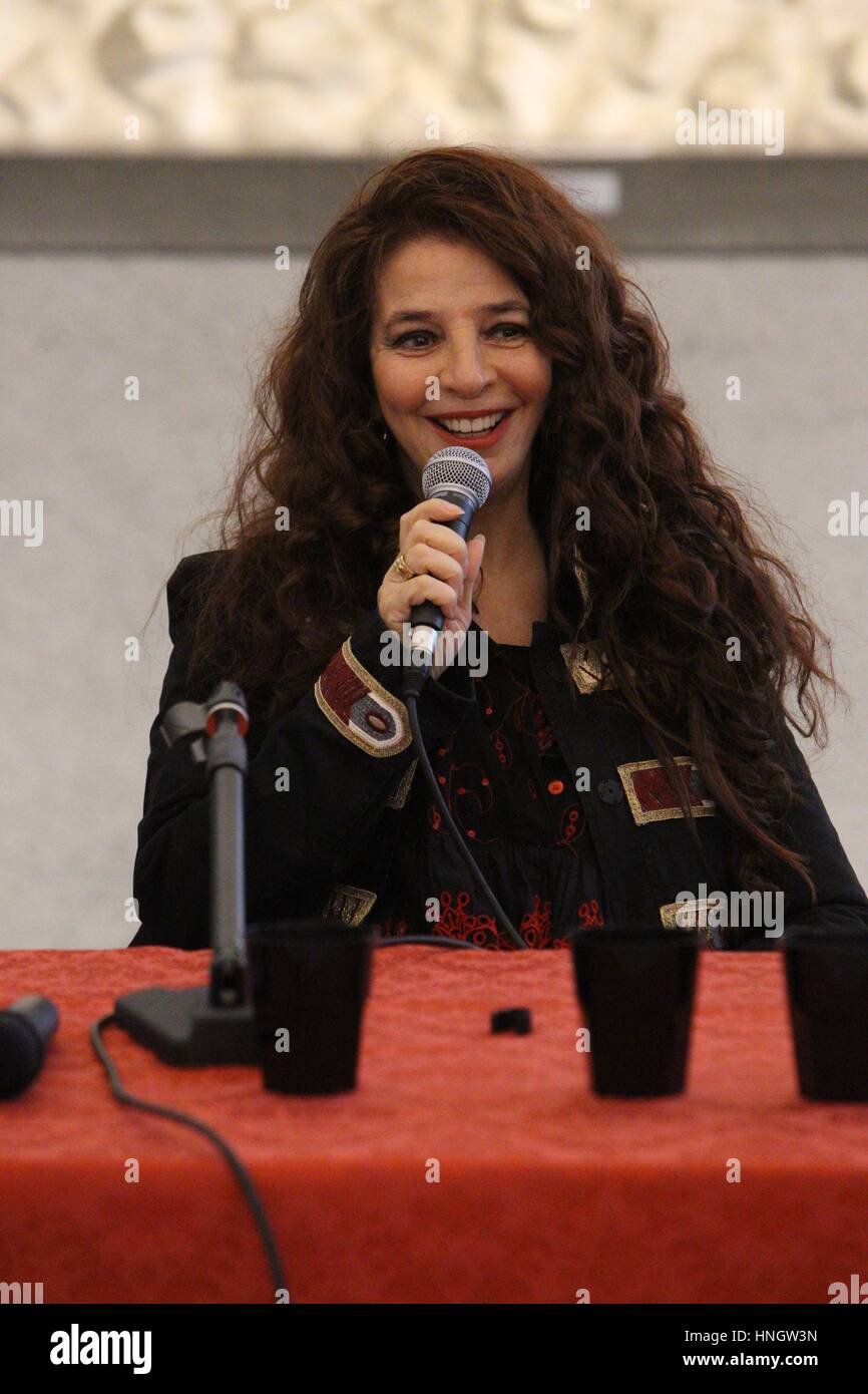 Teresa De Sio promotes her latest CD Featuring: Teresa De Sio Where ...