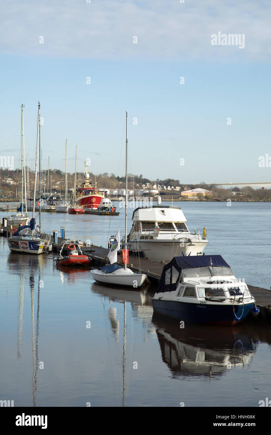 River foyle ireland hi-res stock photography and images - Alamy