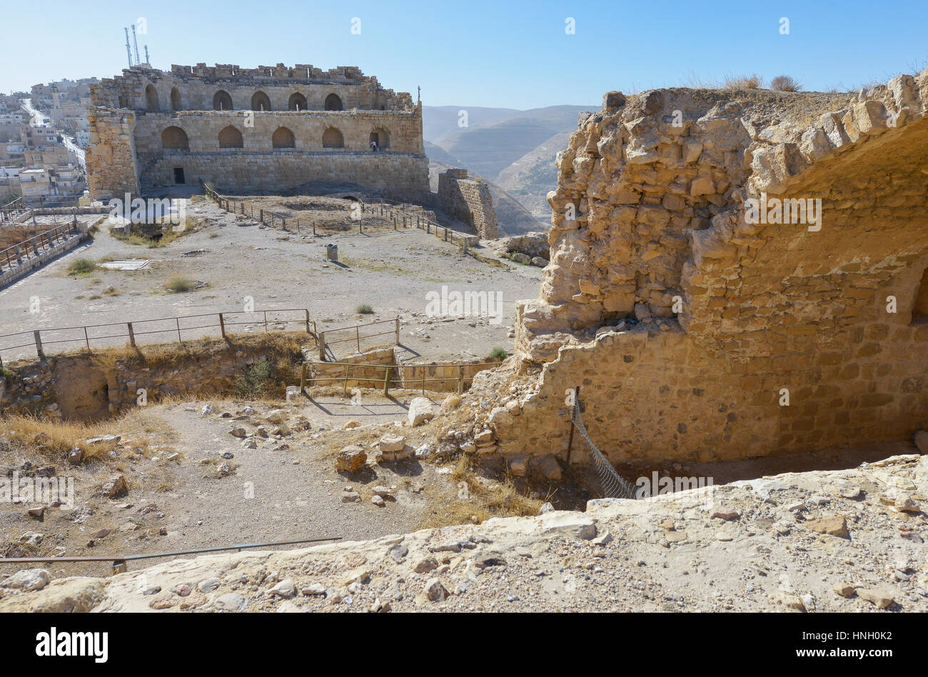 The ruins of the crusader castle hi-res stock photography and images ...