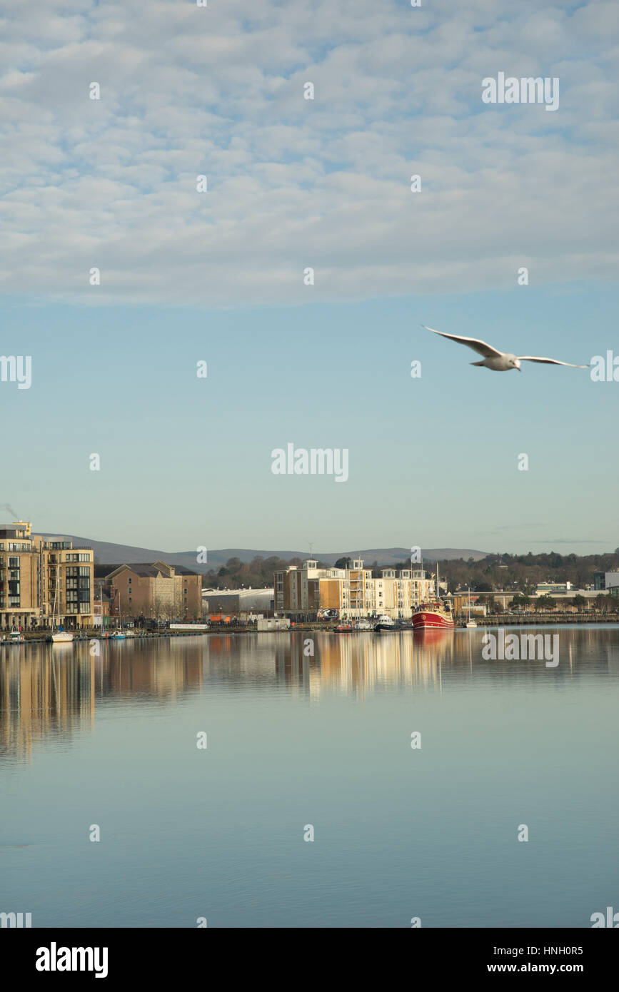 Derry waterfront hi-res stock photography and images - Alamy