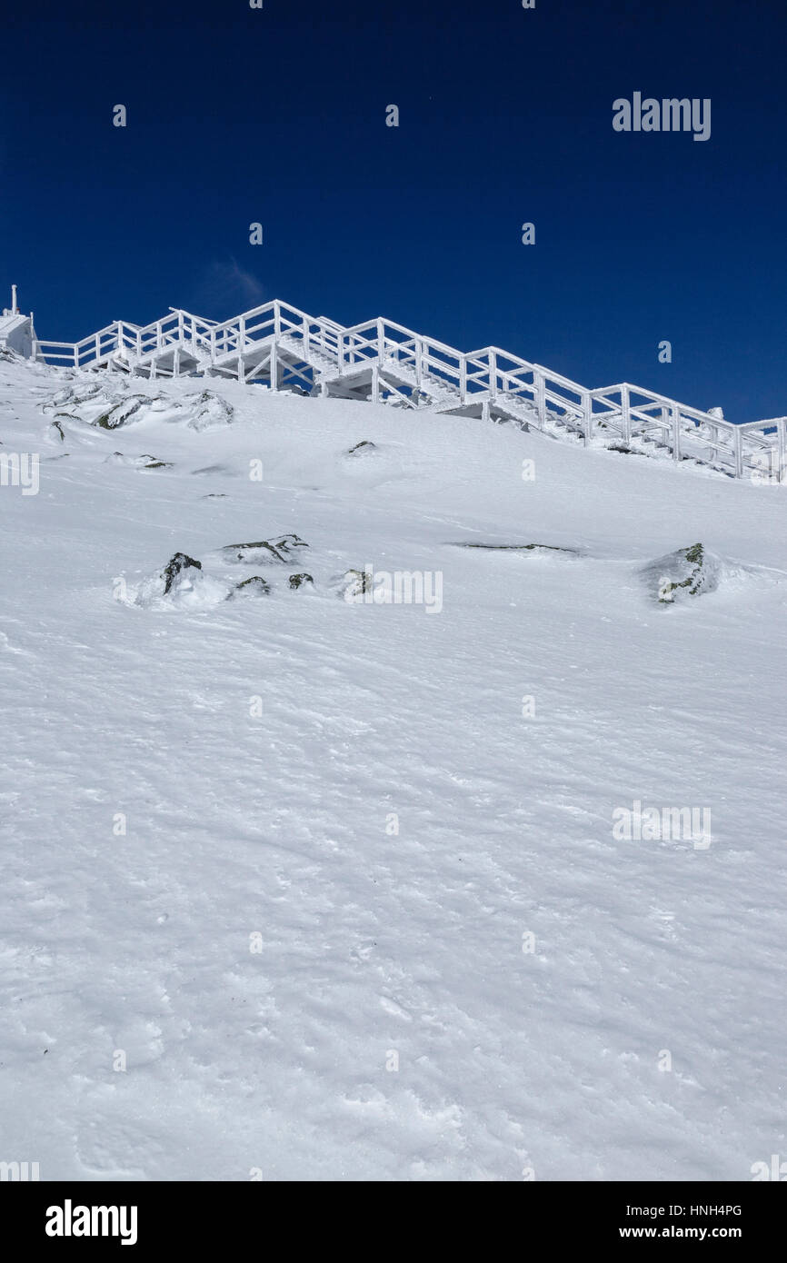 Washington states tallest mountain hi-res stock photography and images ...