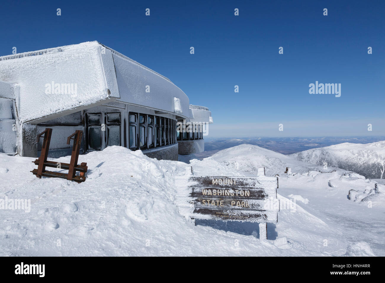 The summit of Mount Washington in the White Mountains, New Hampshire ...