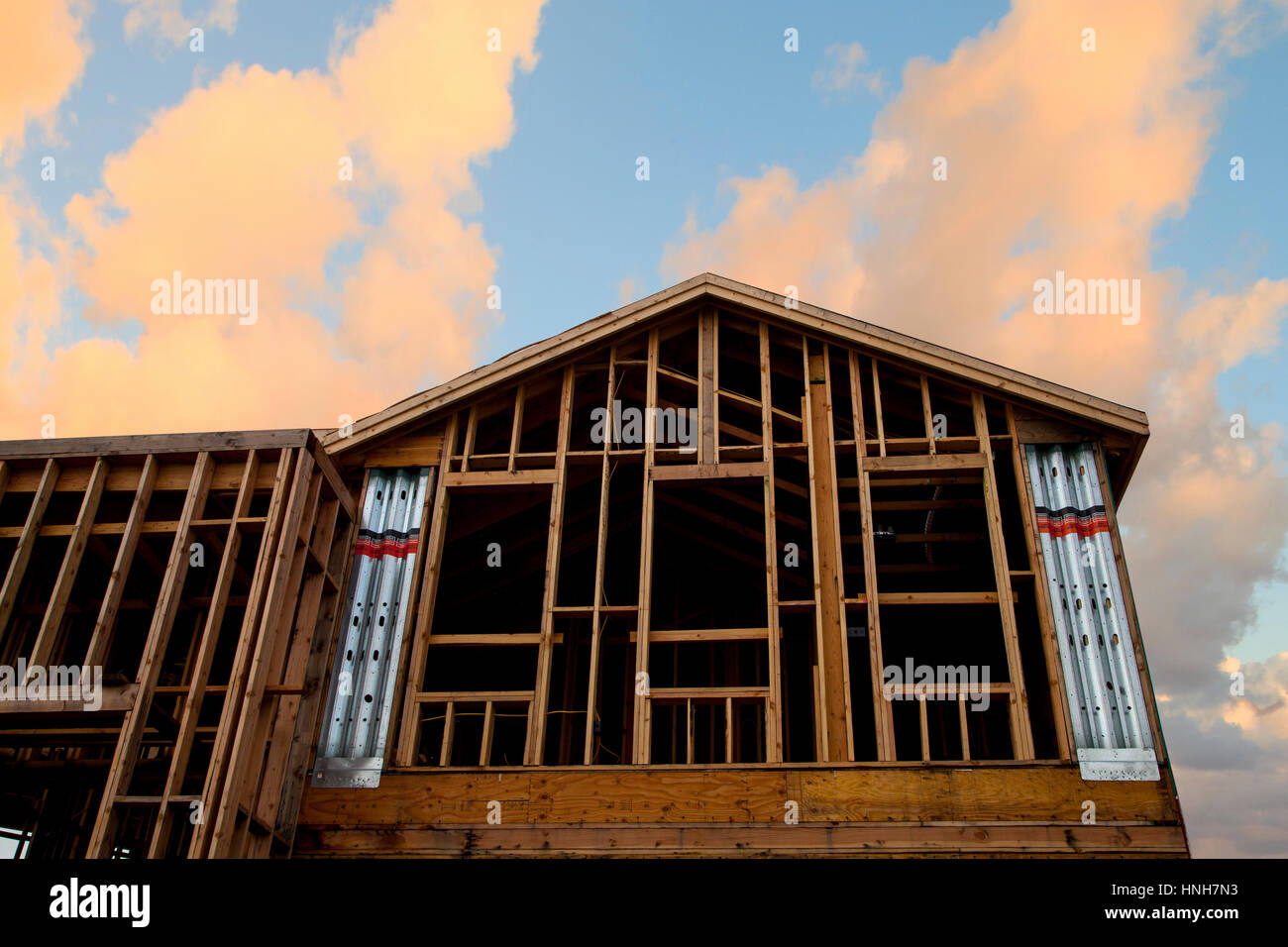 Wood frame house being built hi-res stock photography and images - Alamy