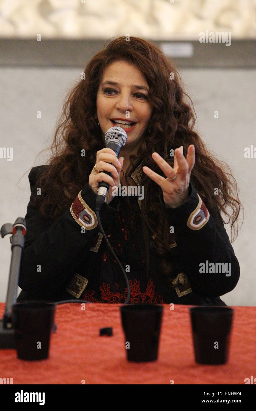 Teresa De Sio promotes her latest CD Featuring: Teresa De Sio Where ...