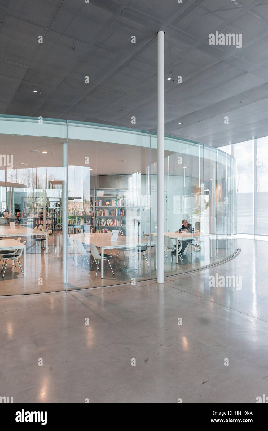 France, Lens, interior ot the Louvre Lens museum designed by SANAA ...