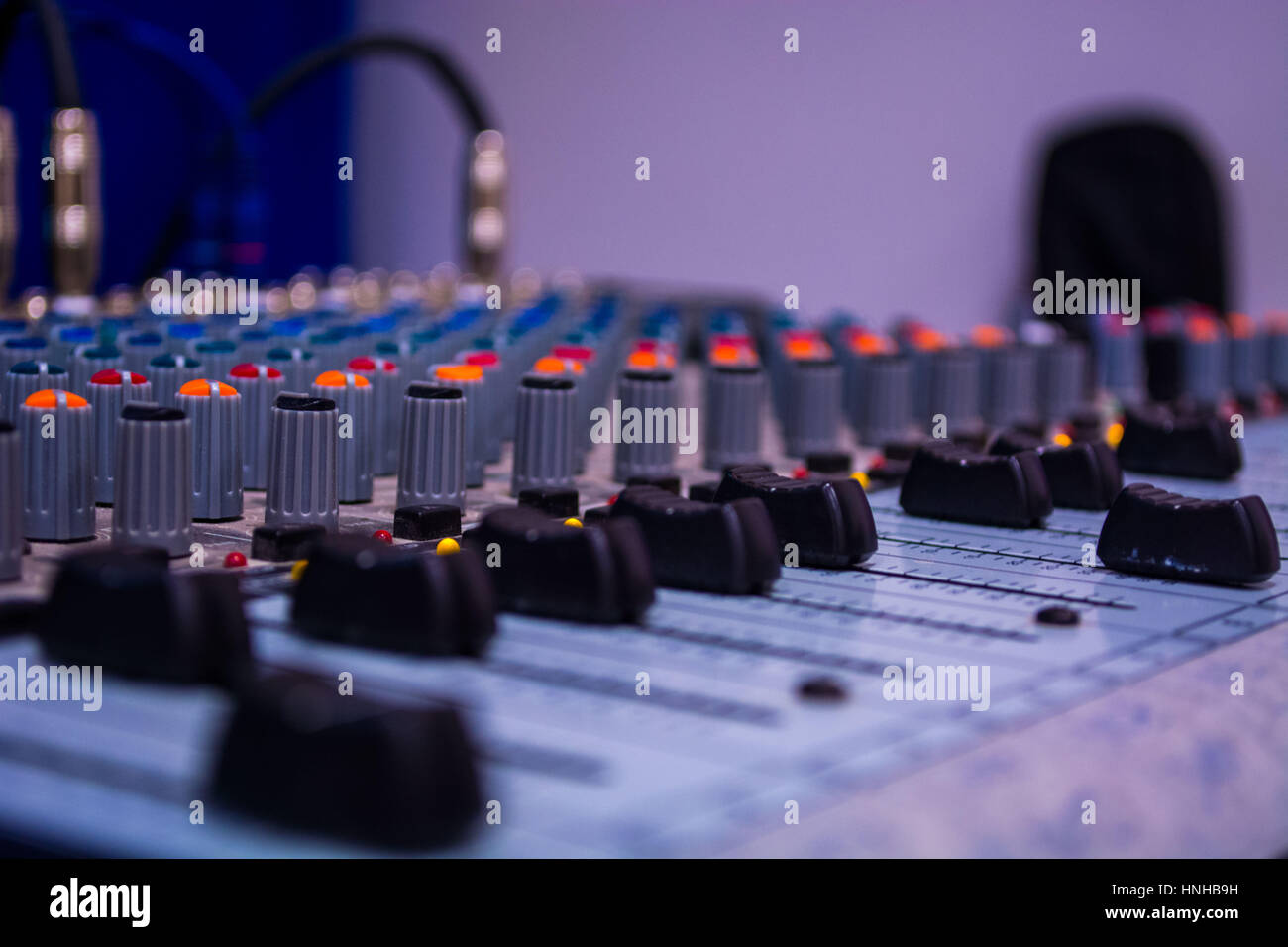 Electronic sounds hi-res stock photography and images - Alamy