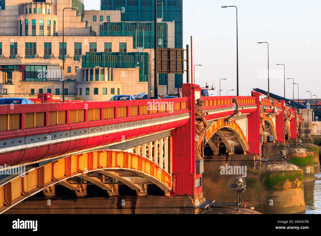 Vauxhall Bridge and Secret Intelligence Service (SIS, MI6) building in ...