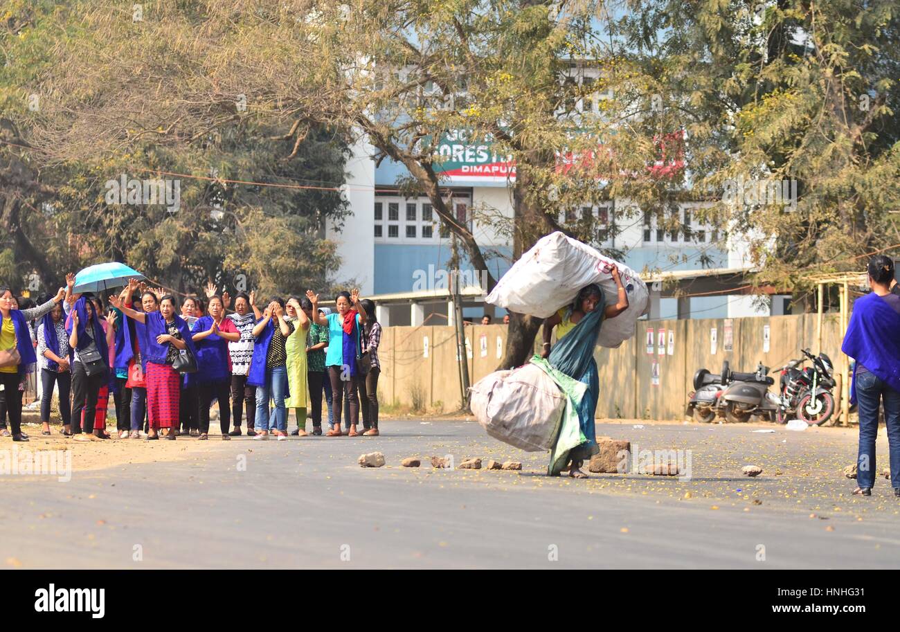 Ragpicker women hi-res stock photography and images - Alamy
