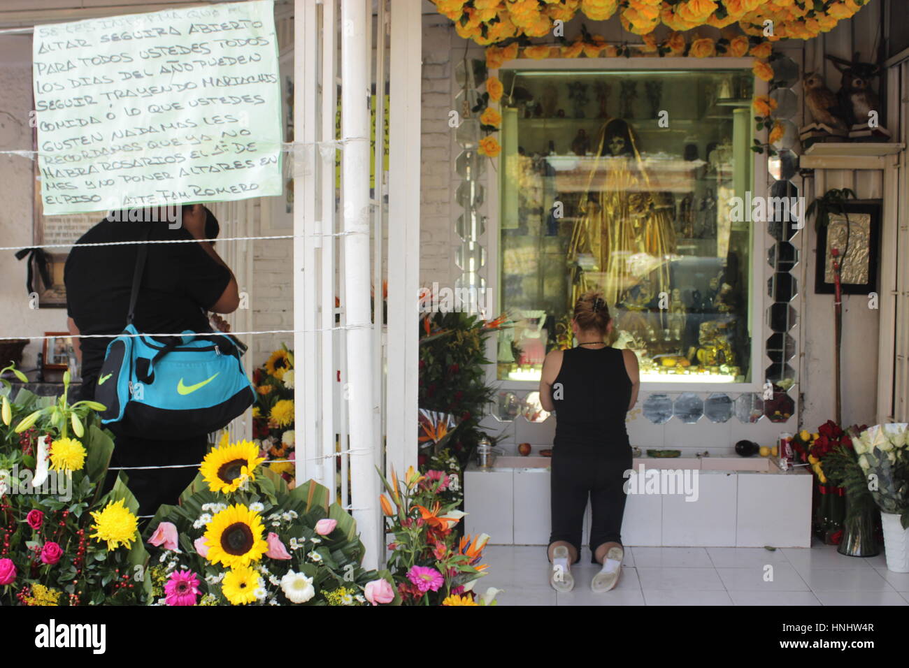 Santa muerte cult hi-res stock photography and images - Alamy