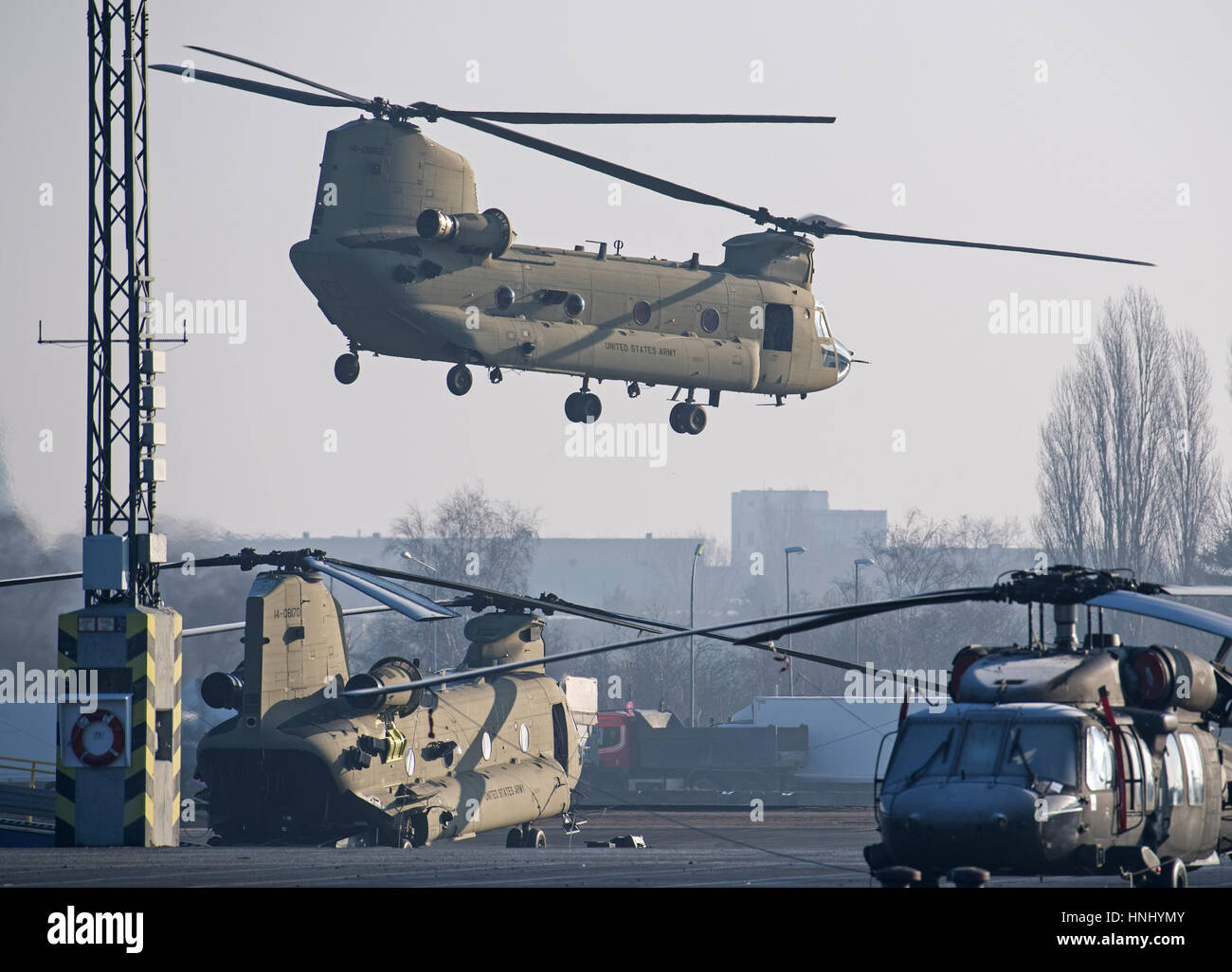 Bremerhaven, Germany. 14th Feb, 2017. A US 'Chinook' helicopter takes ...