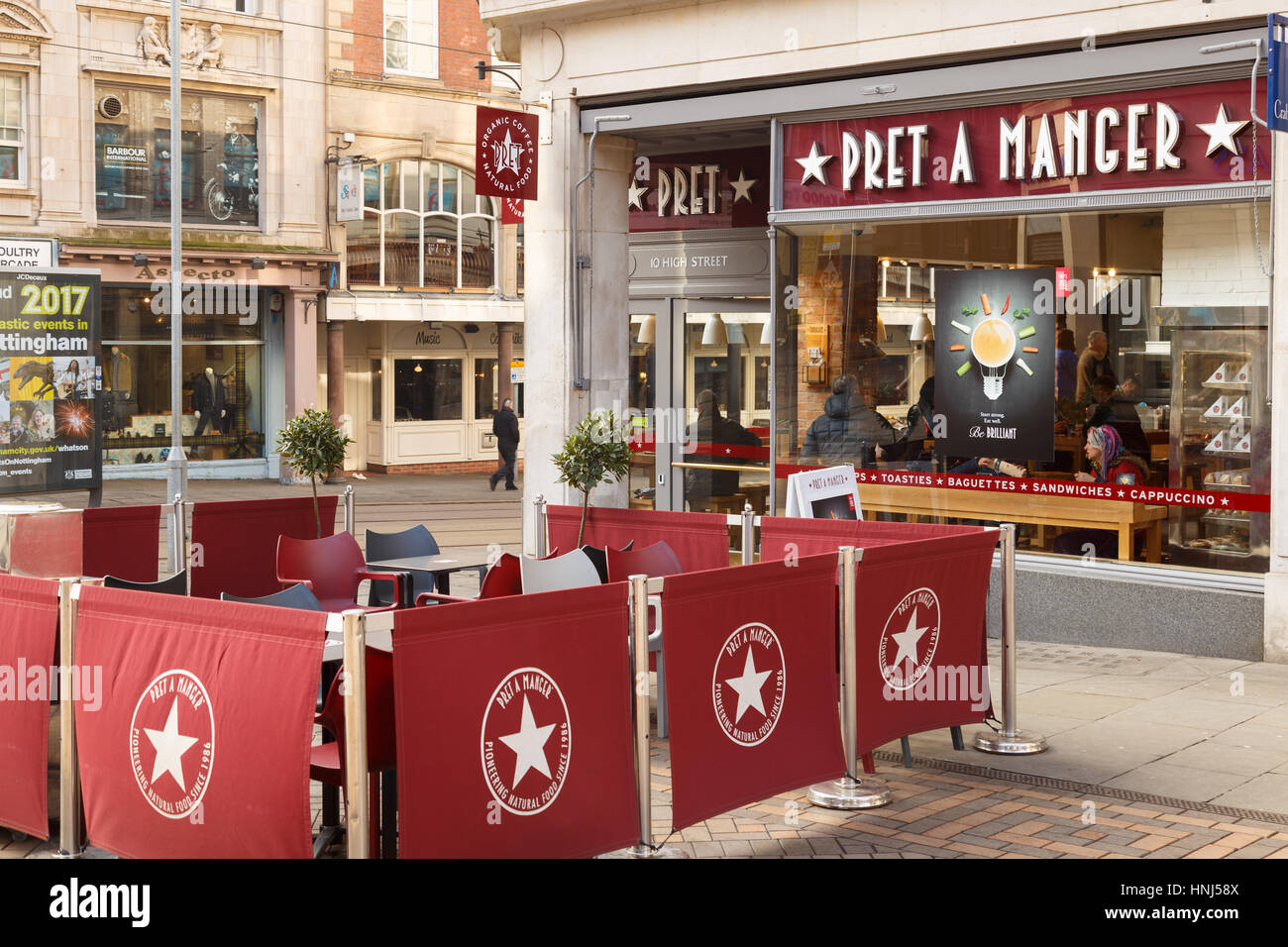 Outdoor cafe seating hi-res stock photography and images - Alamy