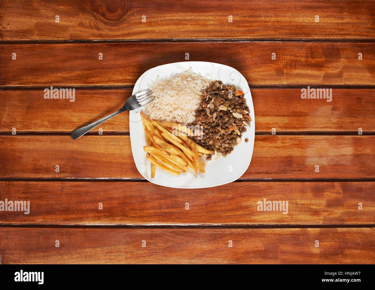 Empty plate food wooden table hi-res stock photography and images - Alamy