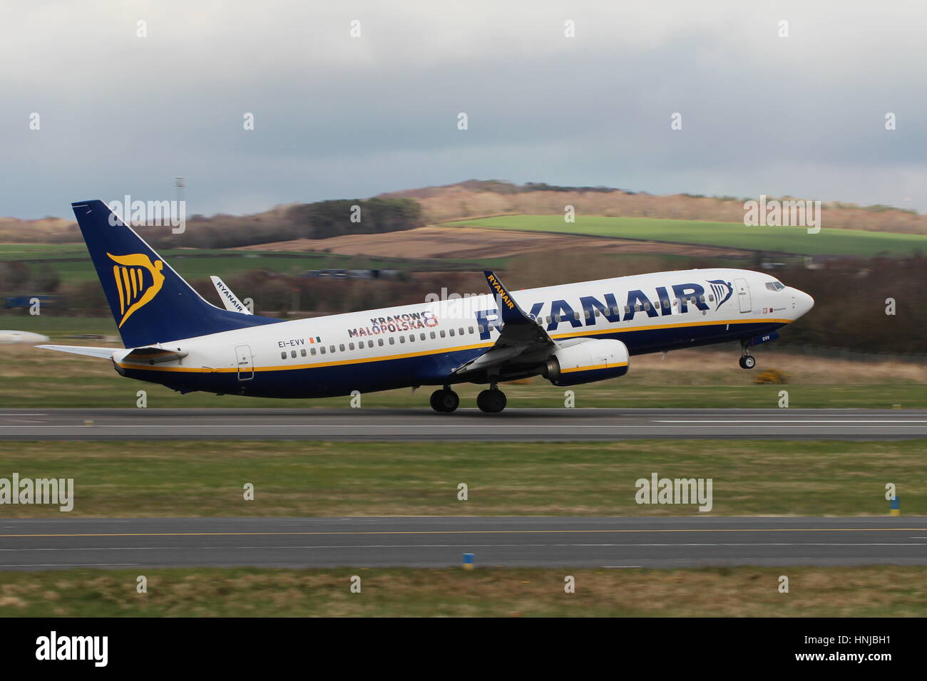 EI-EVV, a Boeing 737-8AS operated by Ryanair, at Prestwick ...