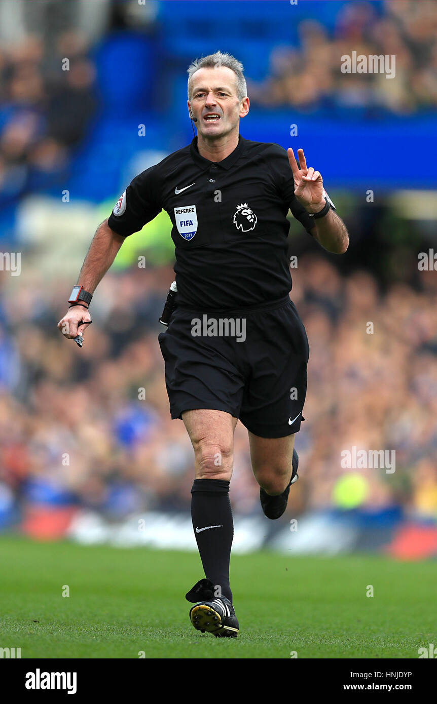 Referee Martin Atkinson Stock Photo, Royalty Free Image: 133786458 - Alamy