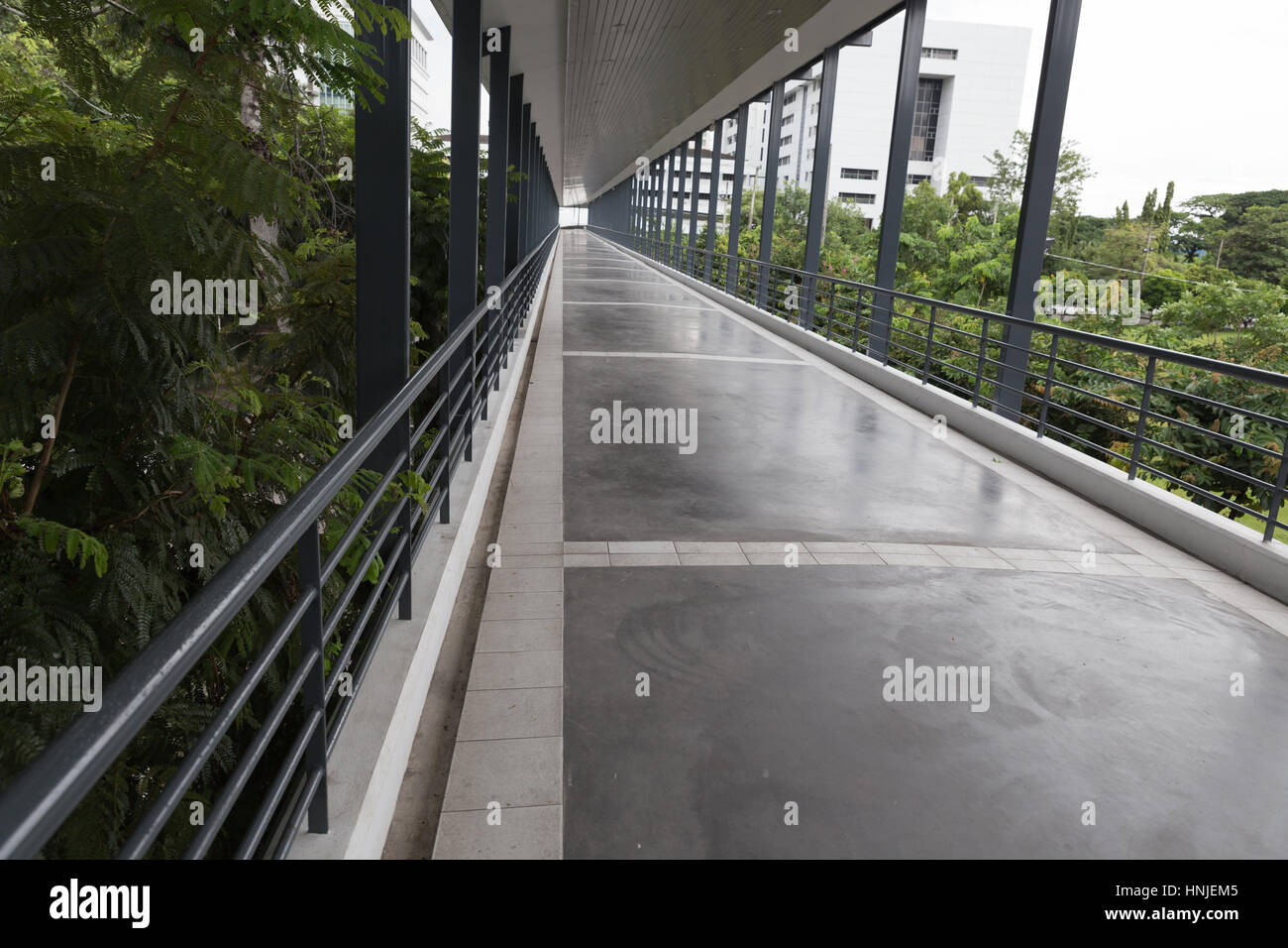 Elevated pedestrian walkway hi-res stock photography and images - Alamy