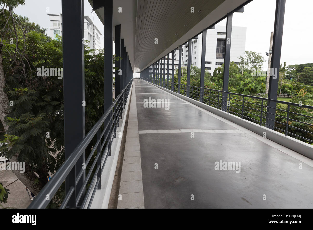 Elevated pedestrian walkway hi-res stock photography and images - Alamy