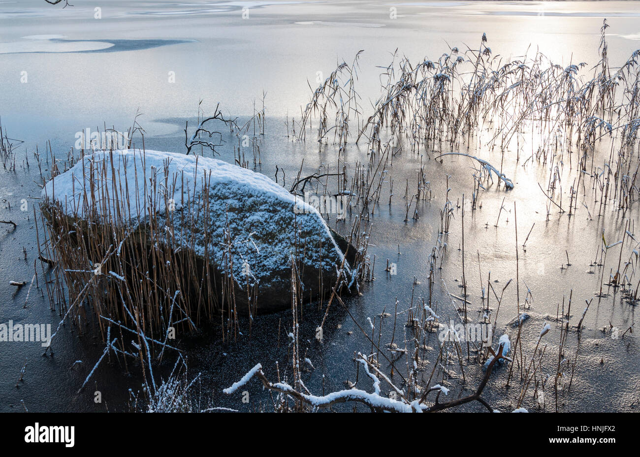 Freezing frozen water hi-res stock photography and images - Alamy