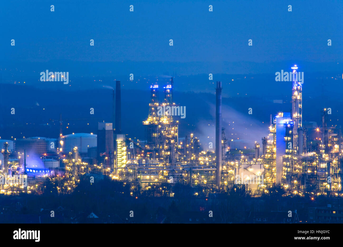 Oil refinery gelsenkirchen germany hi-res stock photography and images ...