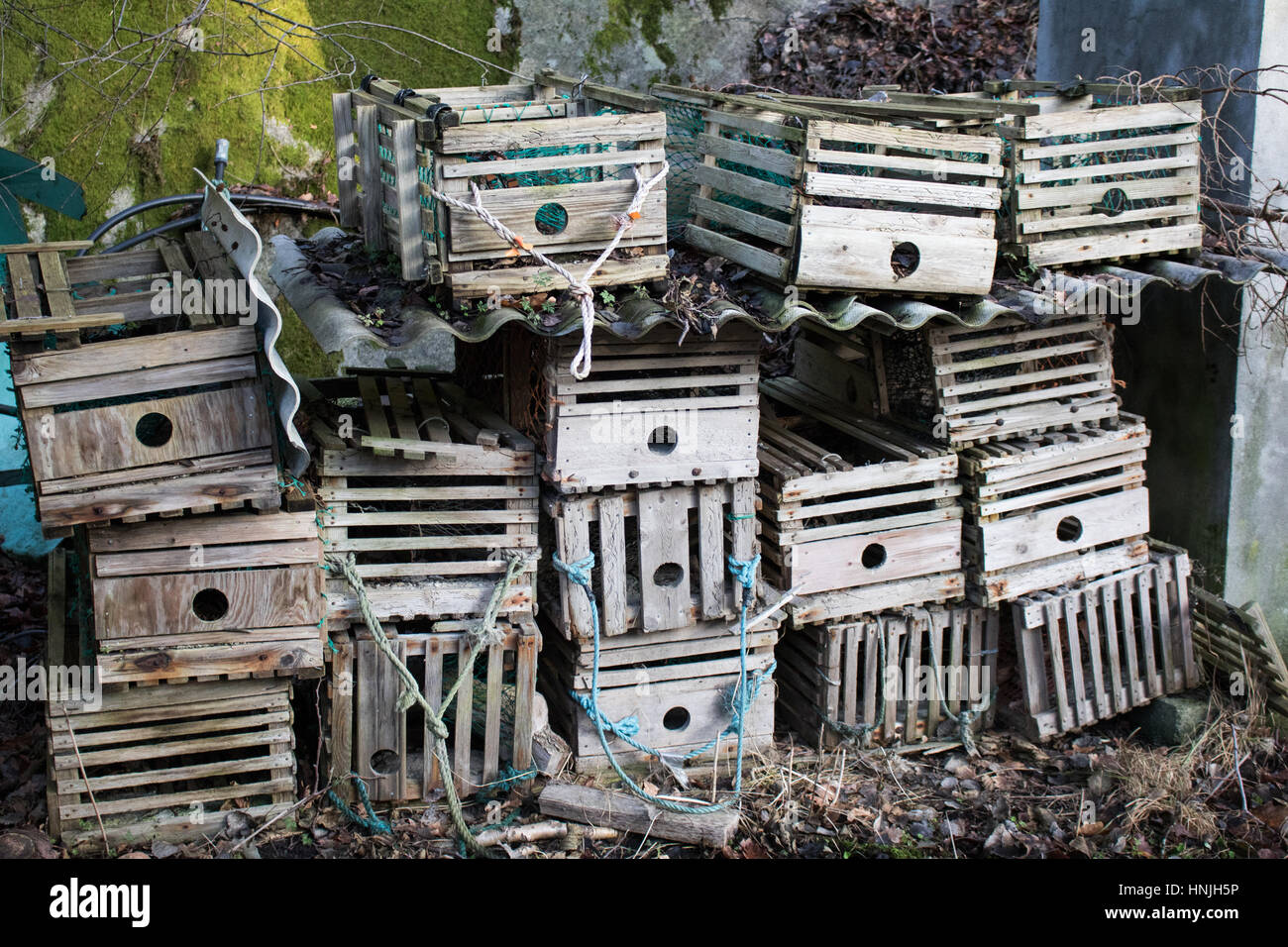 Frame crates hi-res stock photography and images - Alamy