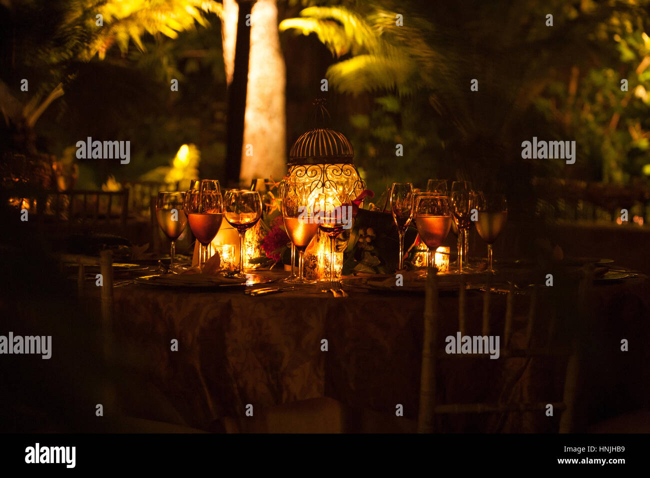 Outdoor dinner party night hi-res stock photography and images - Alamy