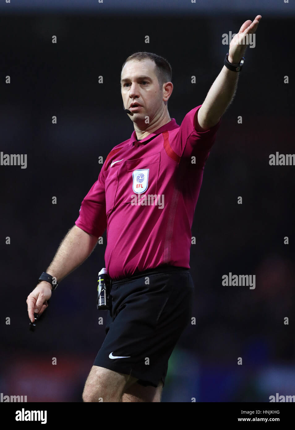 Match referee Jeremy Simpson Stock Photo - Alamy