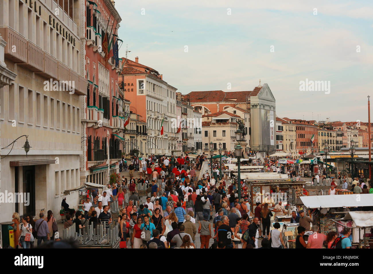 Full of crowd hi-res stock photography and images - Alamy