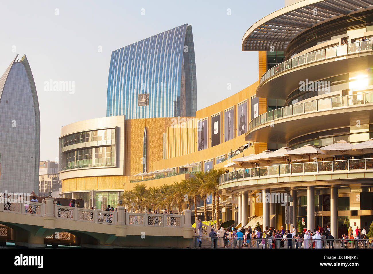 Dubai luxury restaurant hi-res stock photography and images - Alamy