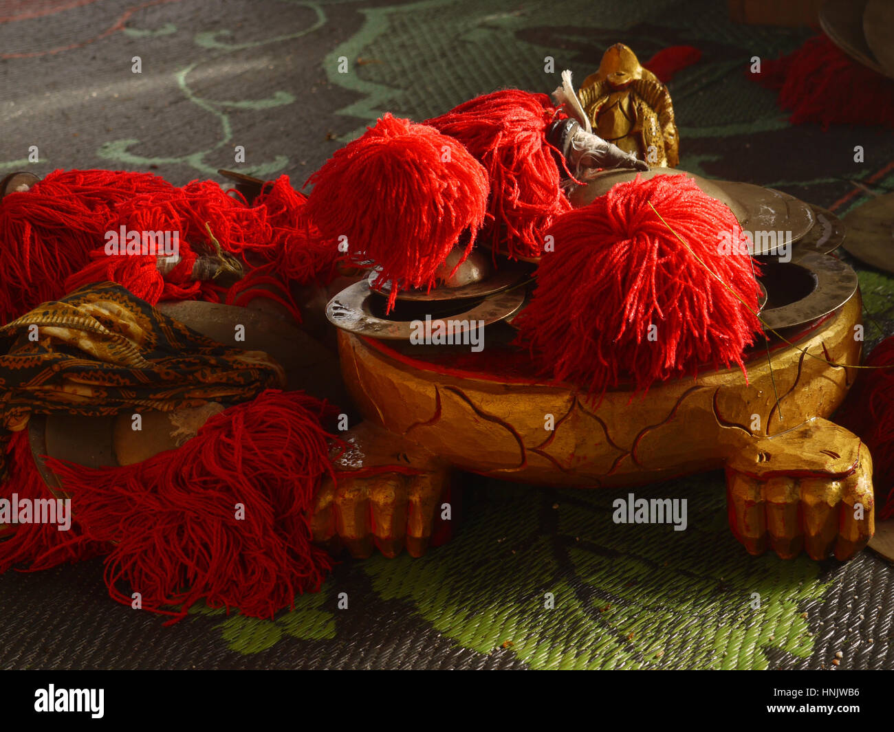 Balinese gamelan ensemble hi-res stock photography and images - Alamy